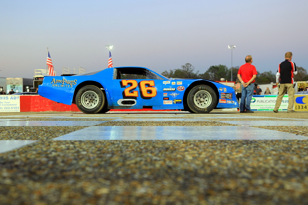 A Night to Remember: The Hunt for the BEAR! – Montgomery Motor Speedway